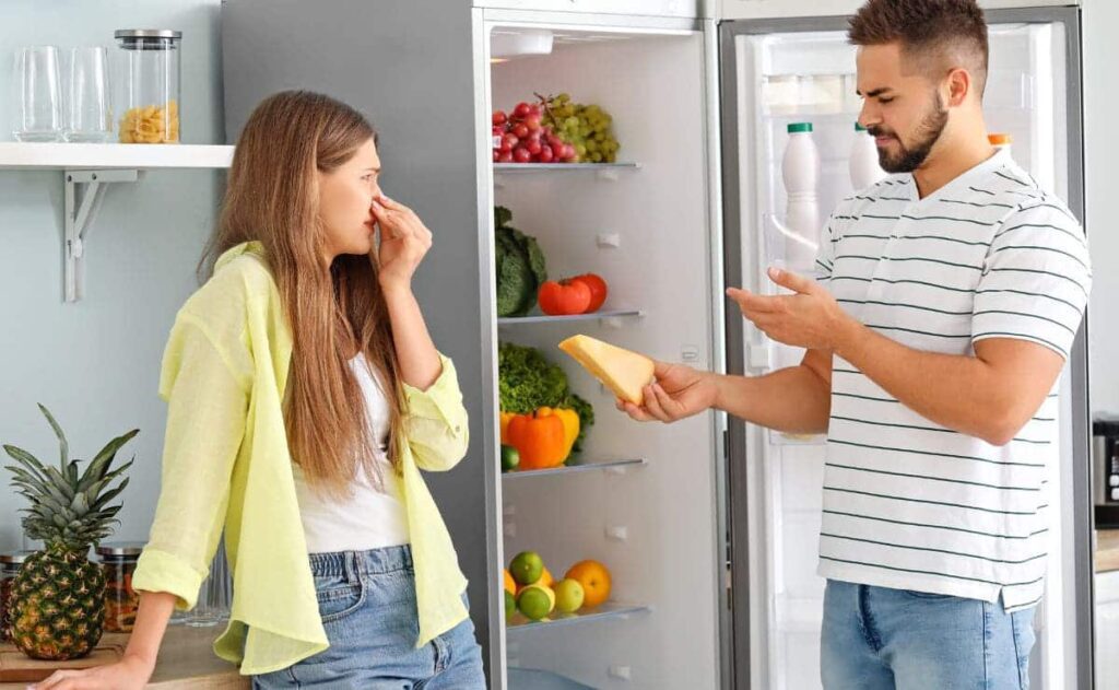 Elimina los malos olores de tu nevera con este sencillo truco casero | MILTRUCOS